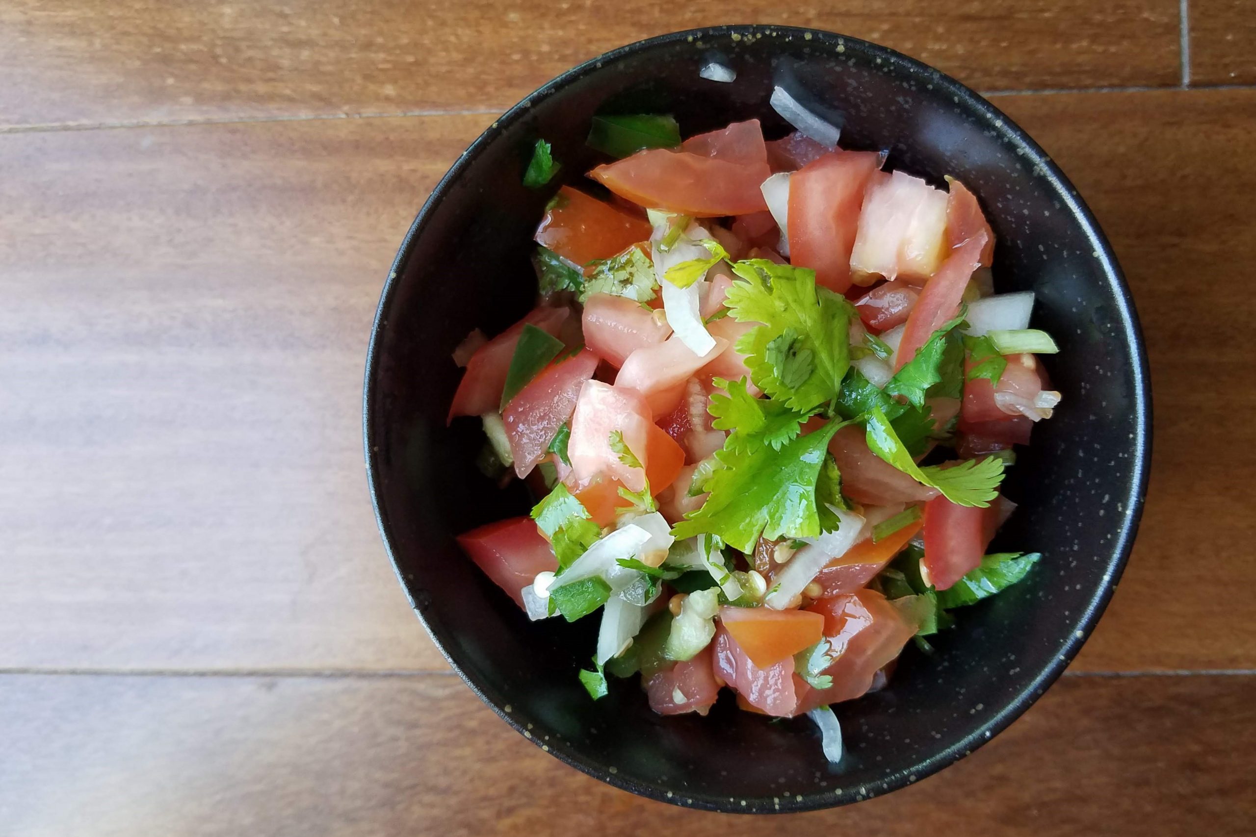 Fresh Spicy Salsa Recipe - Simply Savor